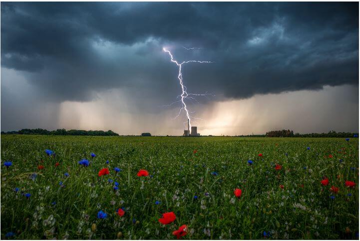Does Lightning Make Grass Green? - Lawn Affection